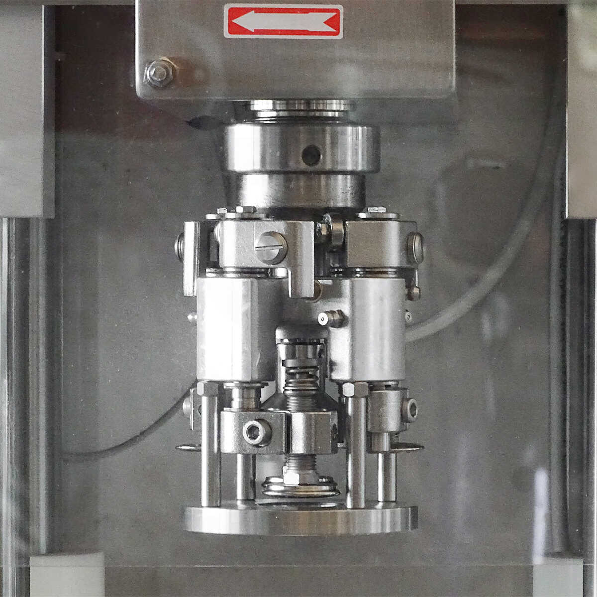 Semi-automatic Capping Machine Capsy Stelvin 30x60 Wine | Polsinelli ...